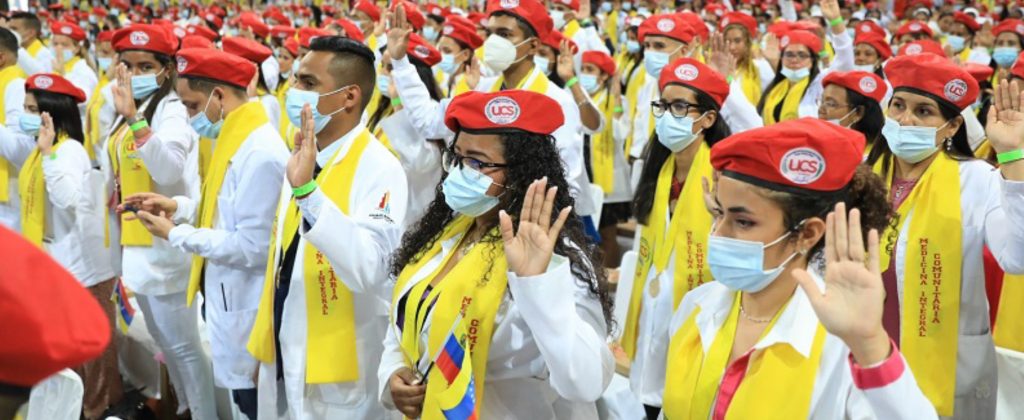 Más de 3 mil 384 graduados y 34 mil estudiantes representan a la UCS ...